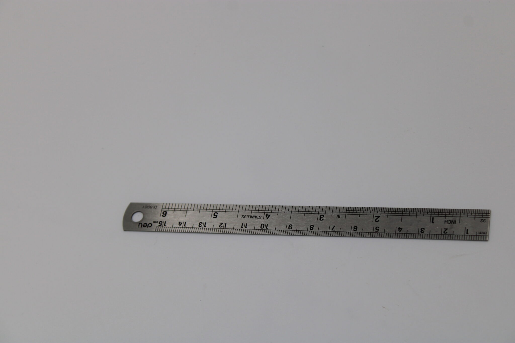 SCALE 15CM